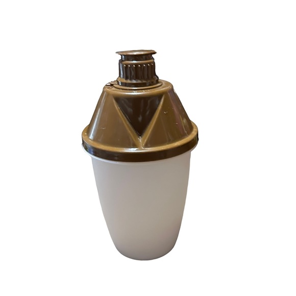 Tupperware | Kitchen | Vintage Tupperware 8474 Mixer Shaker White ...